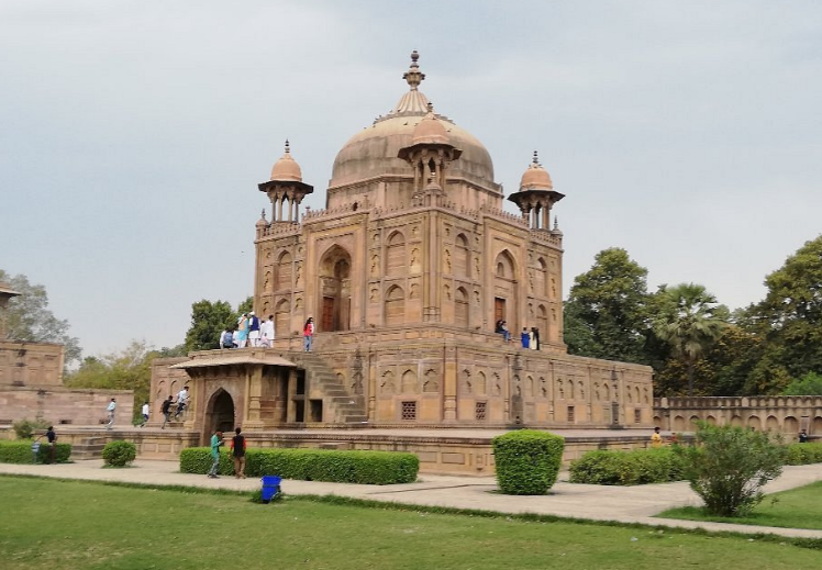 Friendly Tour Guides, Prayagraj, India with Guides4me.com